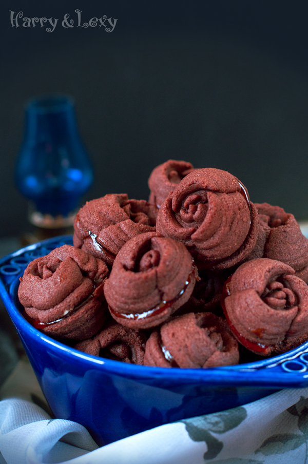 Chocolate Rose Sandwich Cookies Recipe - Harry & Lexy's Workshop